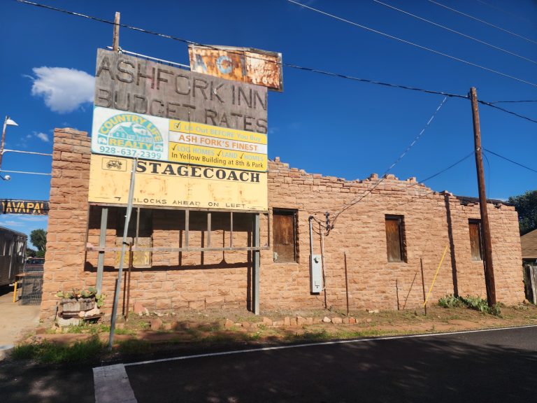 A ROUTE 66 TRAVEL GUIDE FOR ASH FORK ARIZONA - Route 66 Road Relics