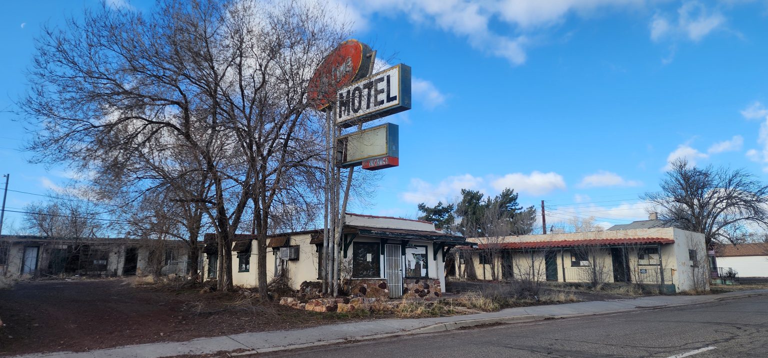 A ROUTE 66 TRAVEL GUIDE FOR ASH FORK ARIZONA - Route 66 Road Relics