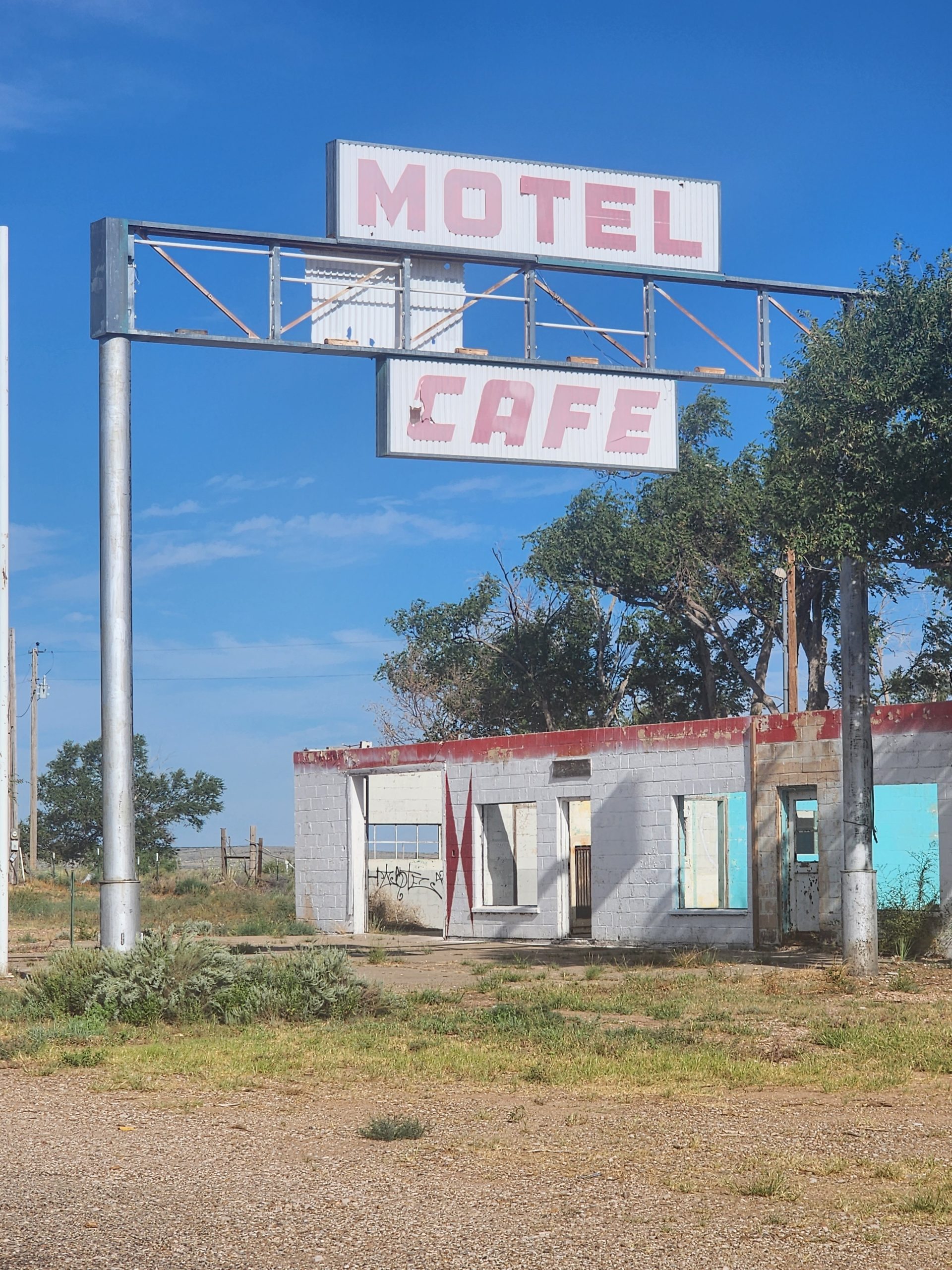 Abandoned Ghosts Of Route 66 Echoes Of A Bygone Era - Route 66 Road Relics