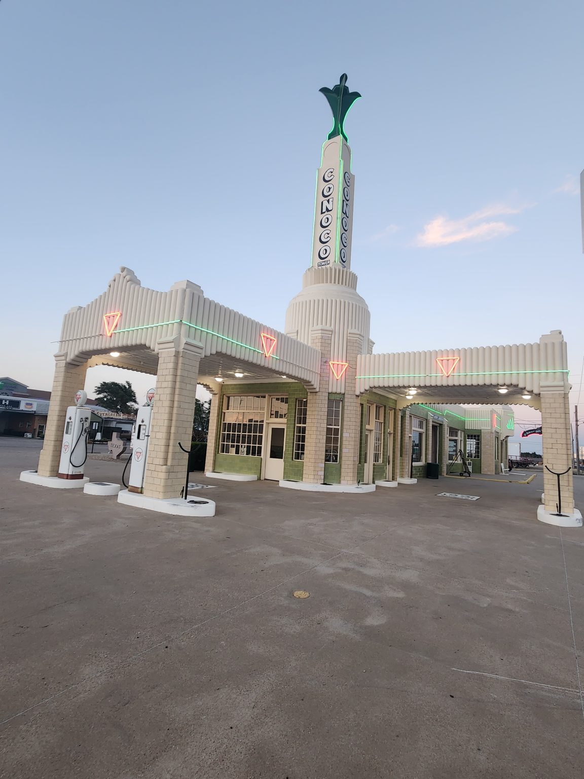 Explore Iconic Route 66 Through Texas - Route 66 Road Relics