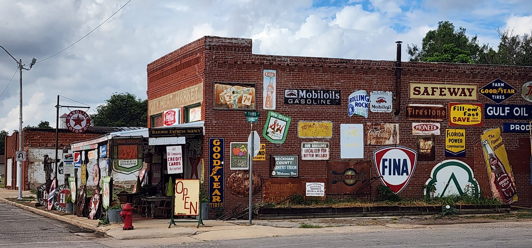 The Route 66 Town Of Historic Erick Oklahoma - Route 66 Road Relics
