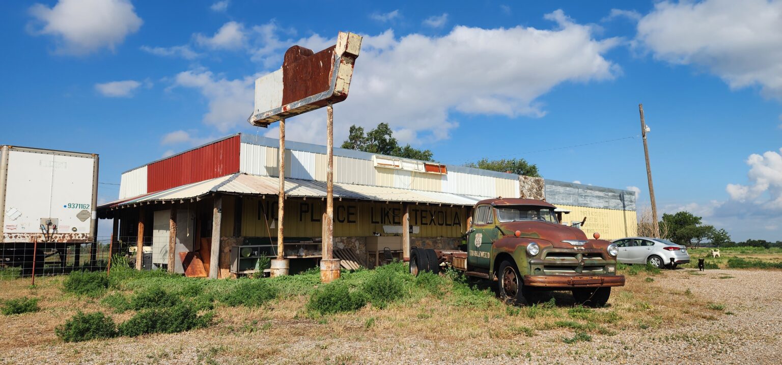 Texola Oklahoma Is A Ghost Town On Route 66 - Route 66 Road Relics